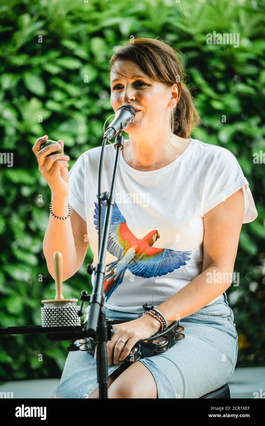 Caroline chevin singer hi-res stock photography and images - Alamy