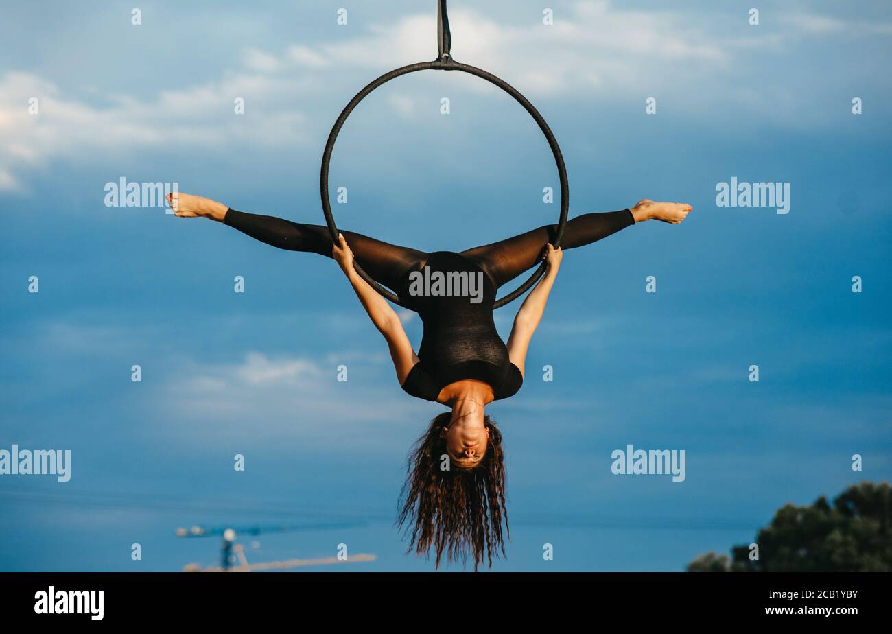 Split trick hi-res stock photography and images - Alamy