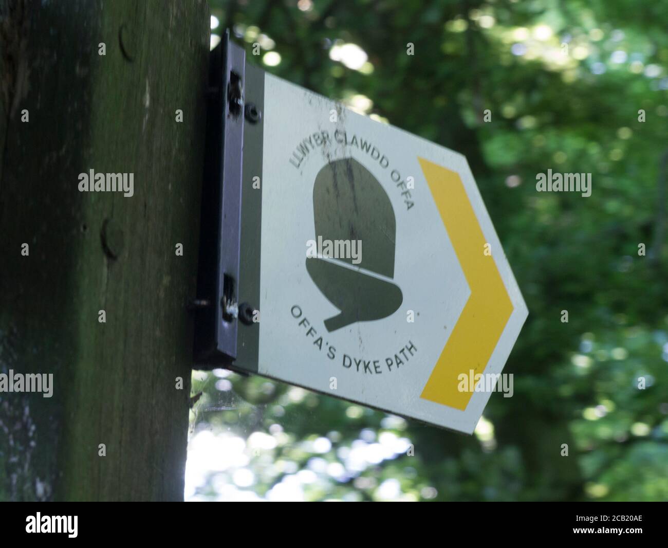 Offa's Dyke Path iconic National Trail way marker post UK Stock Photo ...