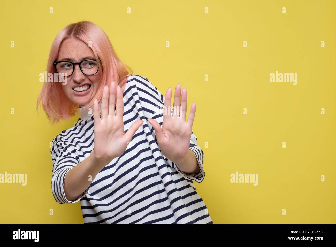 Expressing refusal hi-res stock photography and images - Alamy