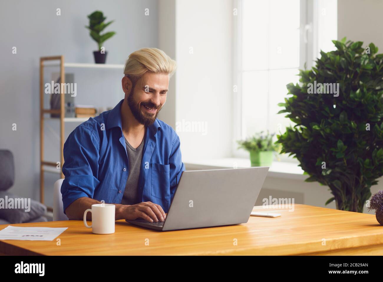 Remote work professional typing hi-res stock photography and images - Alamy