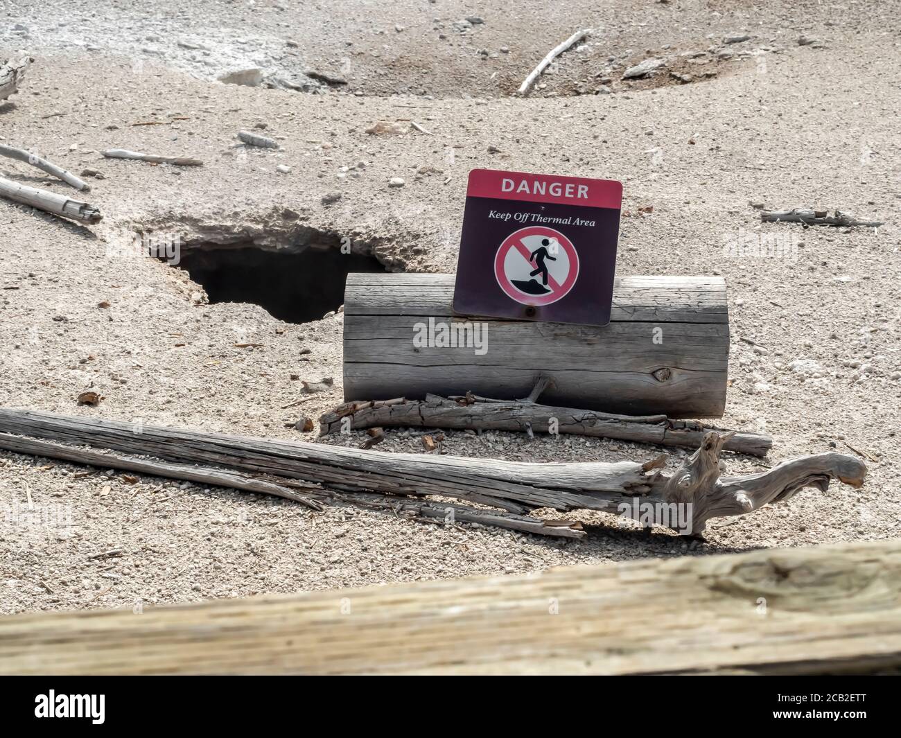 Sign yellowstone dangerous ground hi-res stock photography and images ...