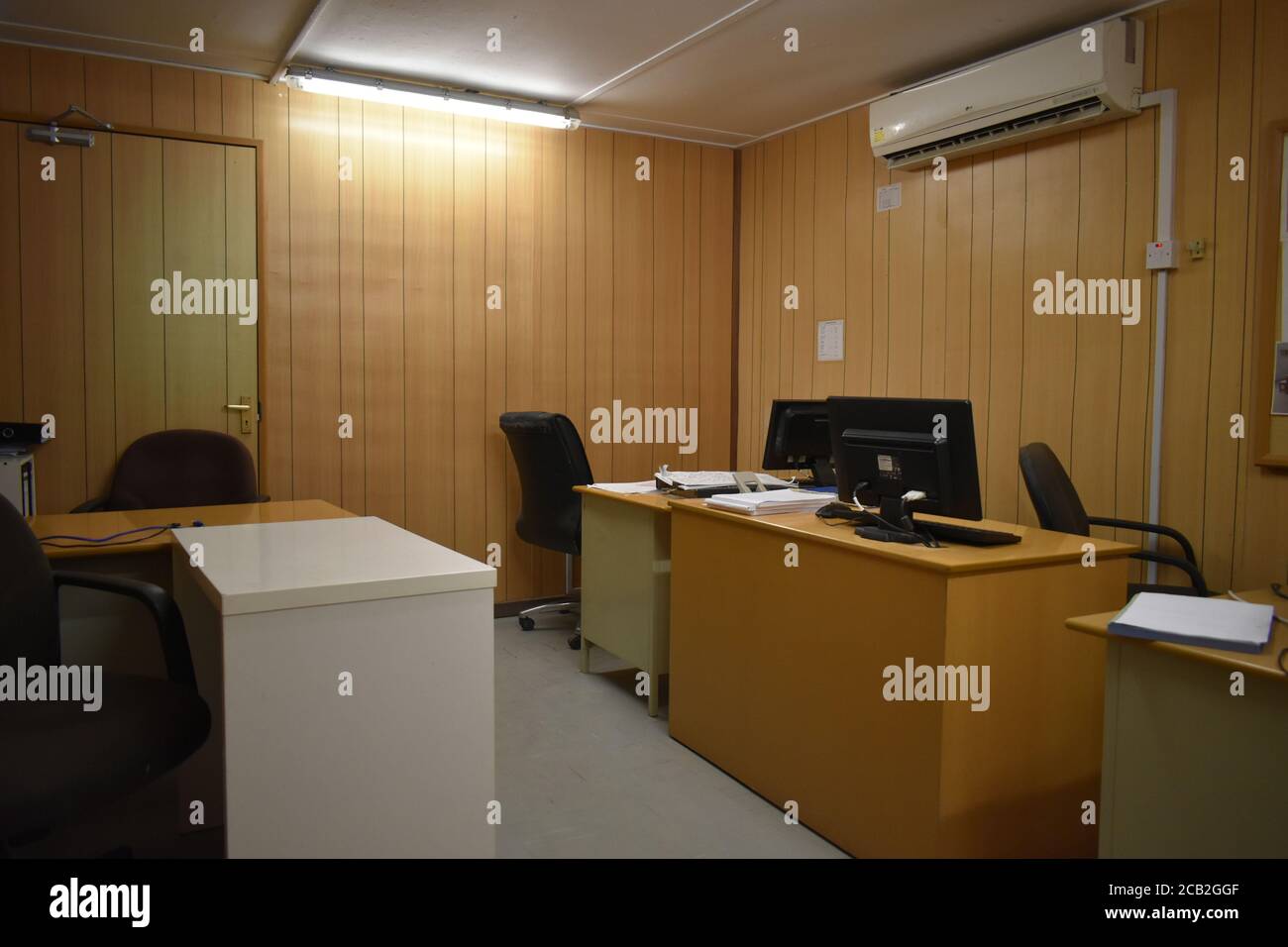 small Modern office interior Stock Photo - Alamy