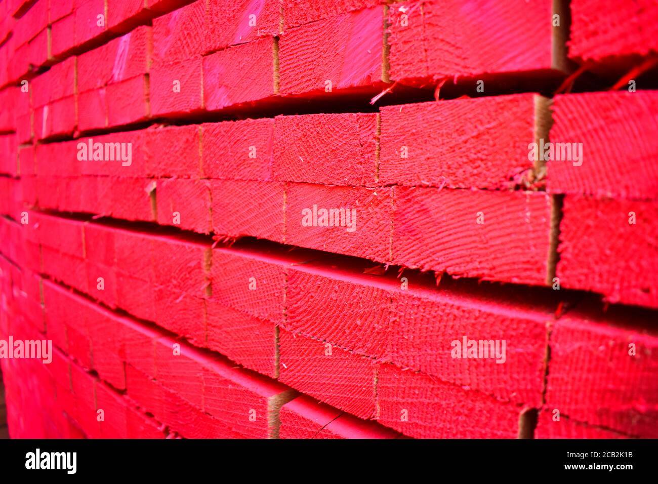 red wooden wall background Stock Photo - Alamy