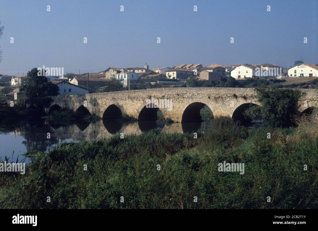 PUENTE ROMANO. Location: EXTERIOR. IRUÑA DE OCA. ALAVA. SPAIN Stock ...