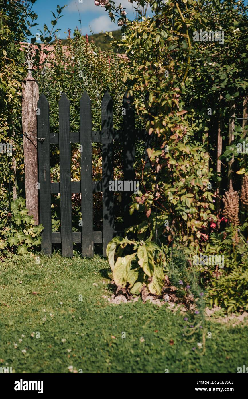 Beautiful garden gate hi-res stock photography and images - Alamy