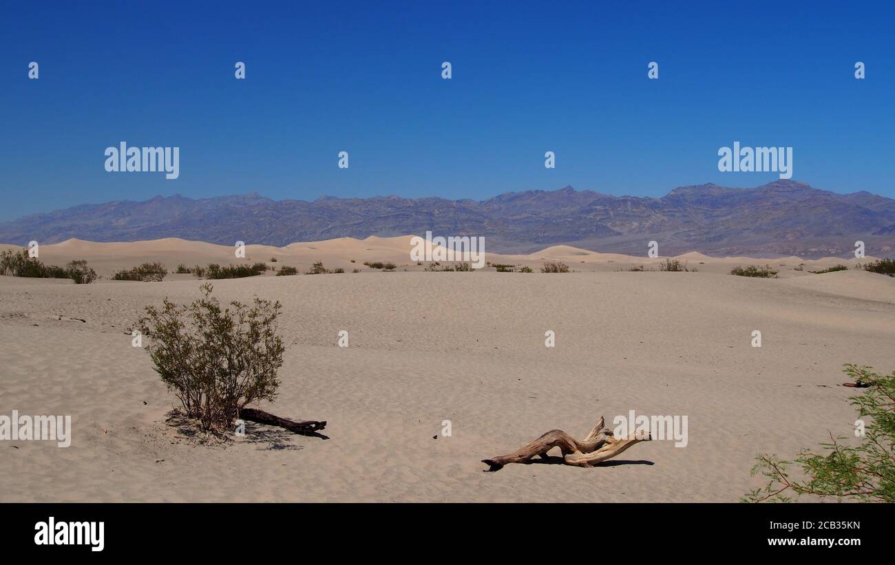 The beautiful desert of Death Valley, with its beautiful rocky ...