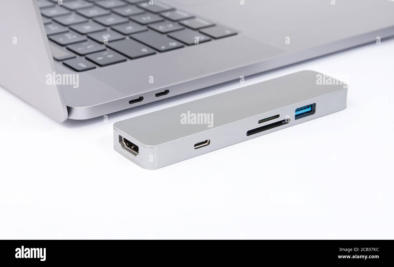 Universal Adapter Hub at Dina Mcalpin blog