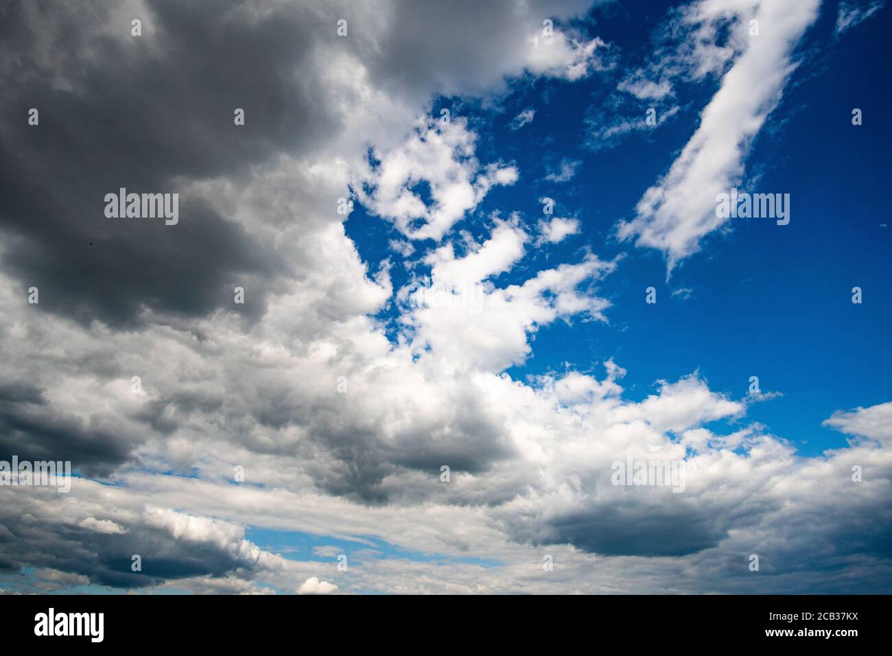 Cloudy dark grey Sky Texture Stock Photo - Alamy