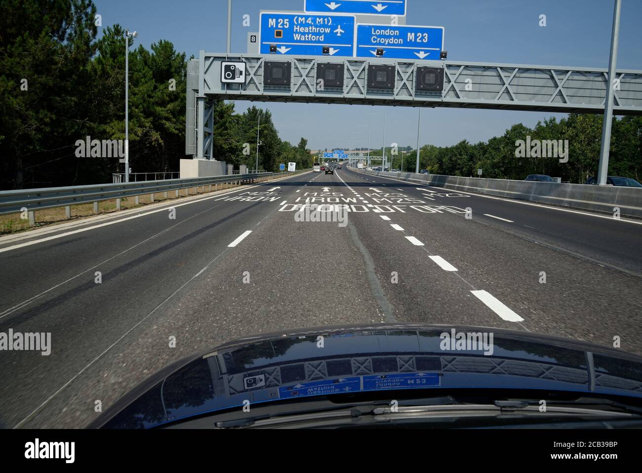Four lane highway hi-res stock photography and images - Alamy