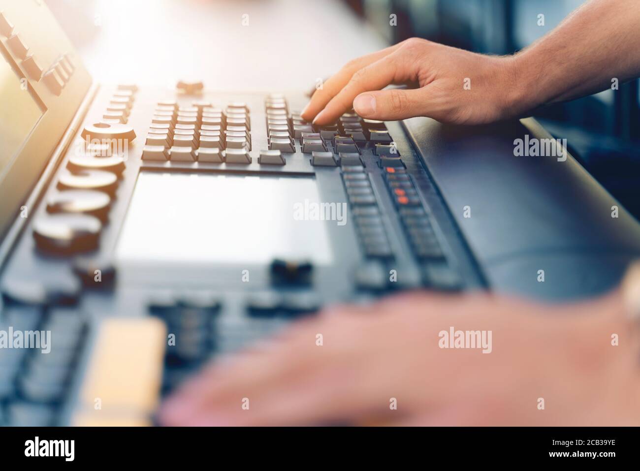 Sound engineer concert hi-res stock photography and images - Alamy
