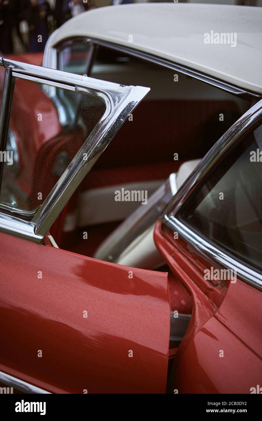Car door open vintage car hi-res stock photography and images - Alamy