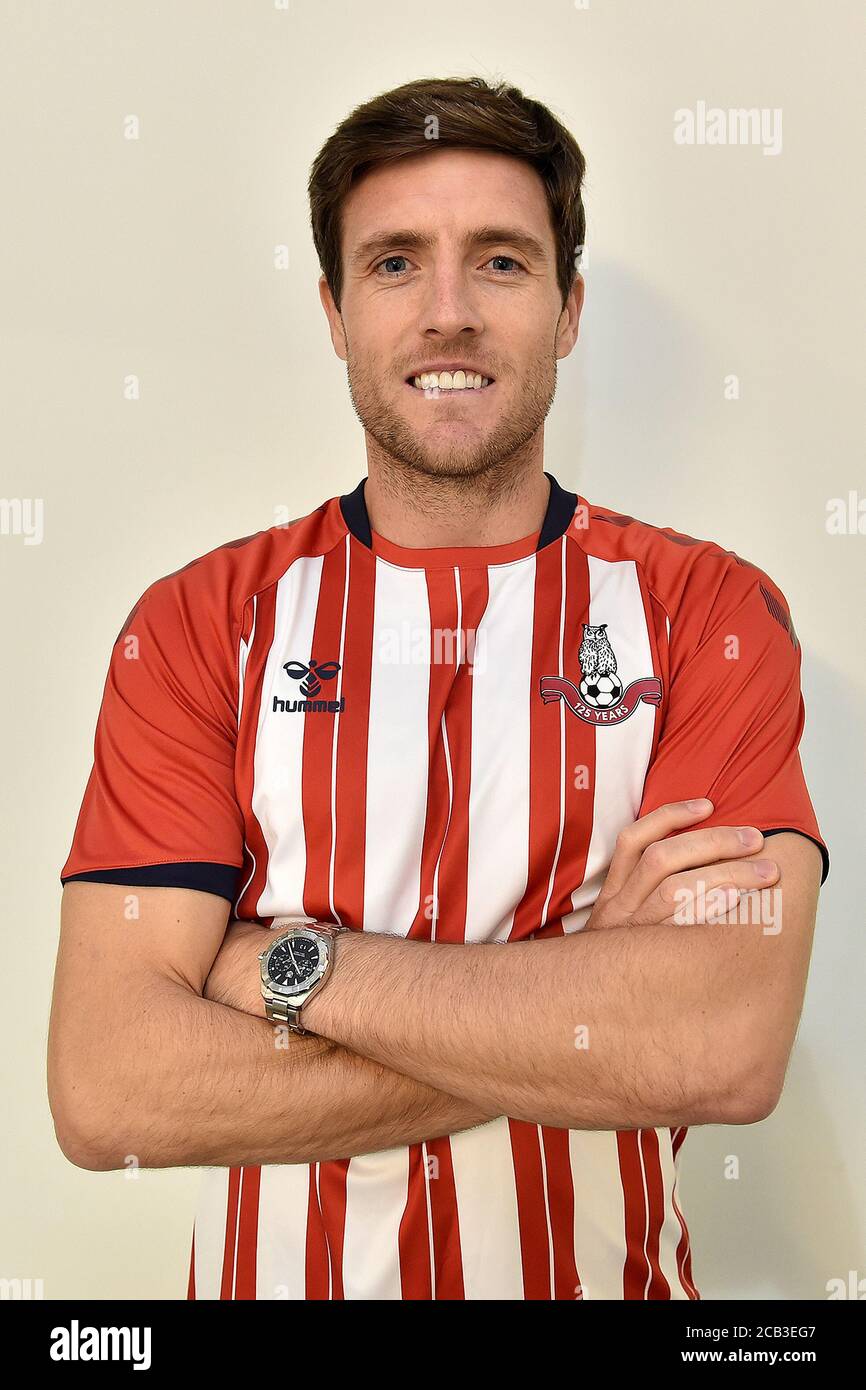 OLDHAM, ENGLAND - August 10th 2020. Bobby Grant signs for Oldham ...