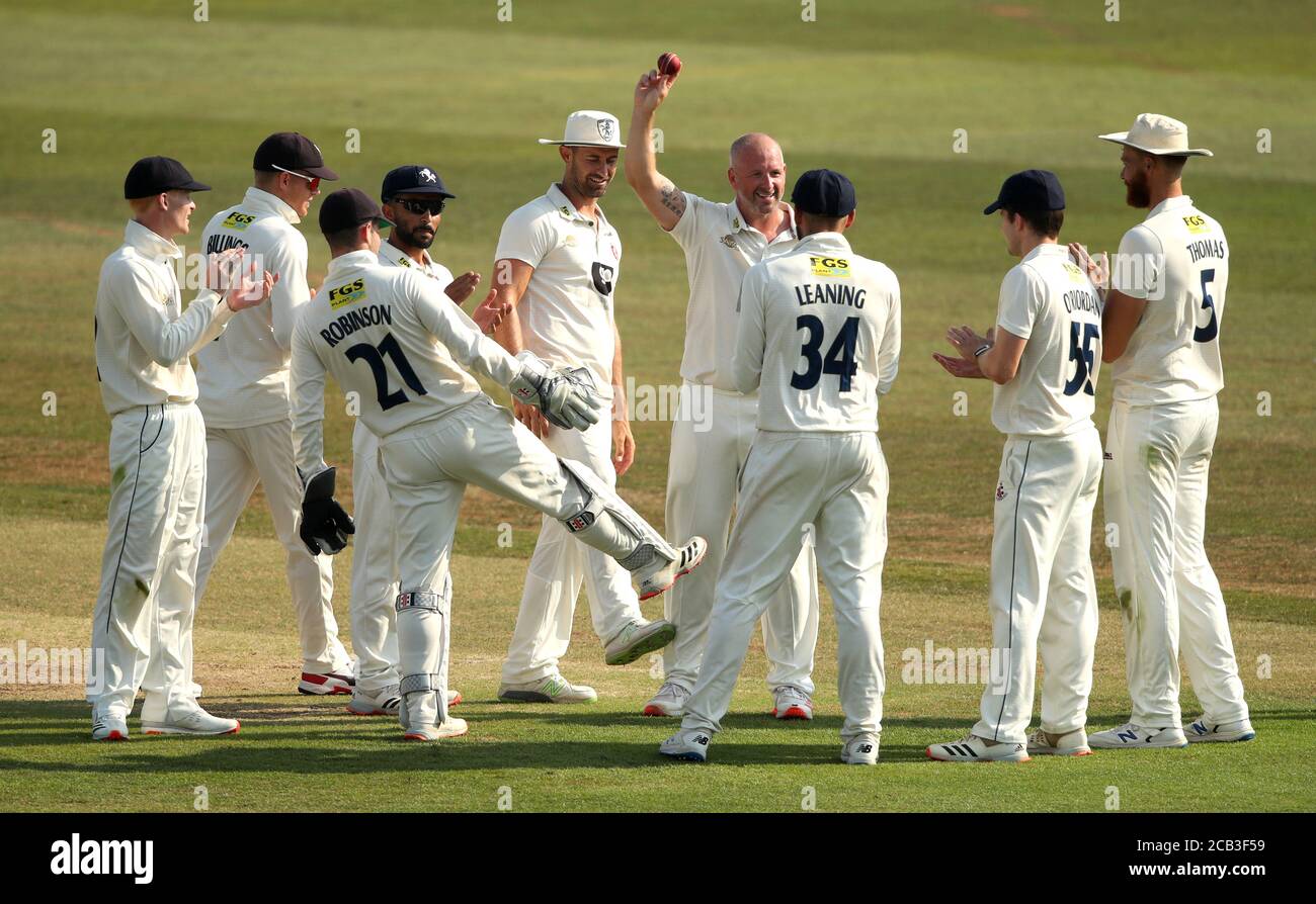 Kent's Darren Stevens (centre) celebrates his five-wicket haul with ...