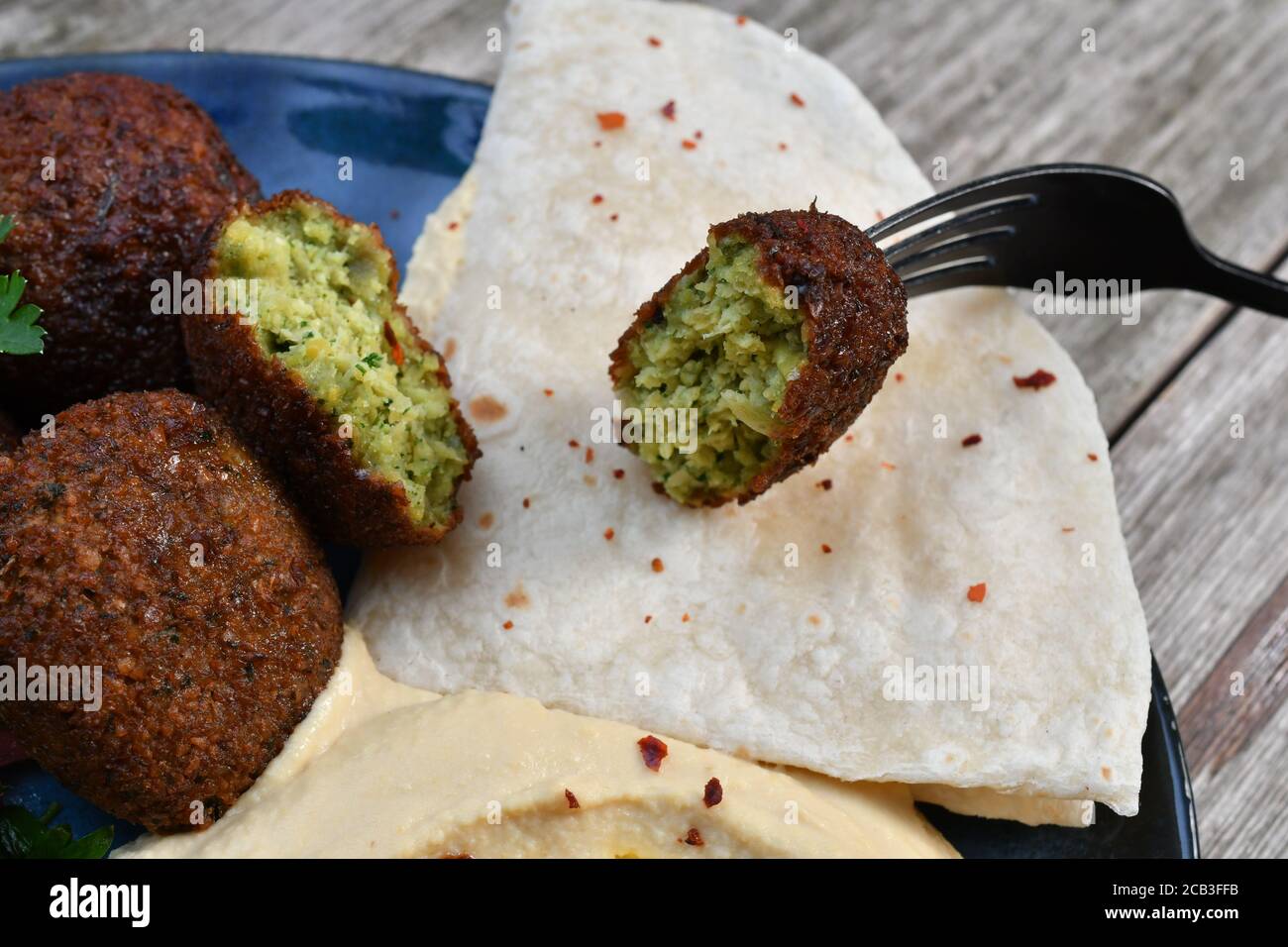 Falafel hummus olives hi-res stock photography and images - Alamy