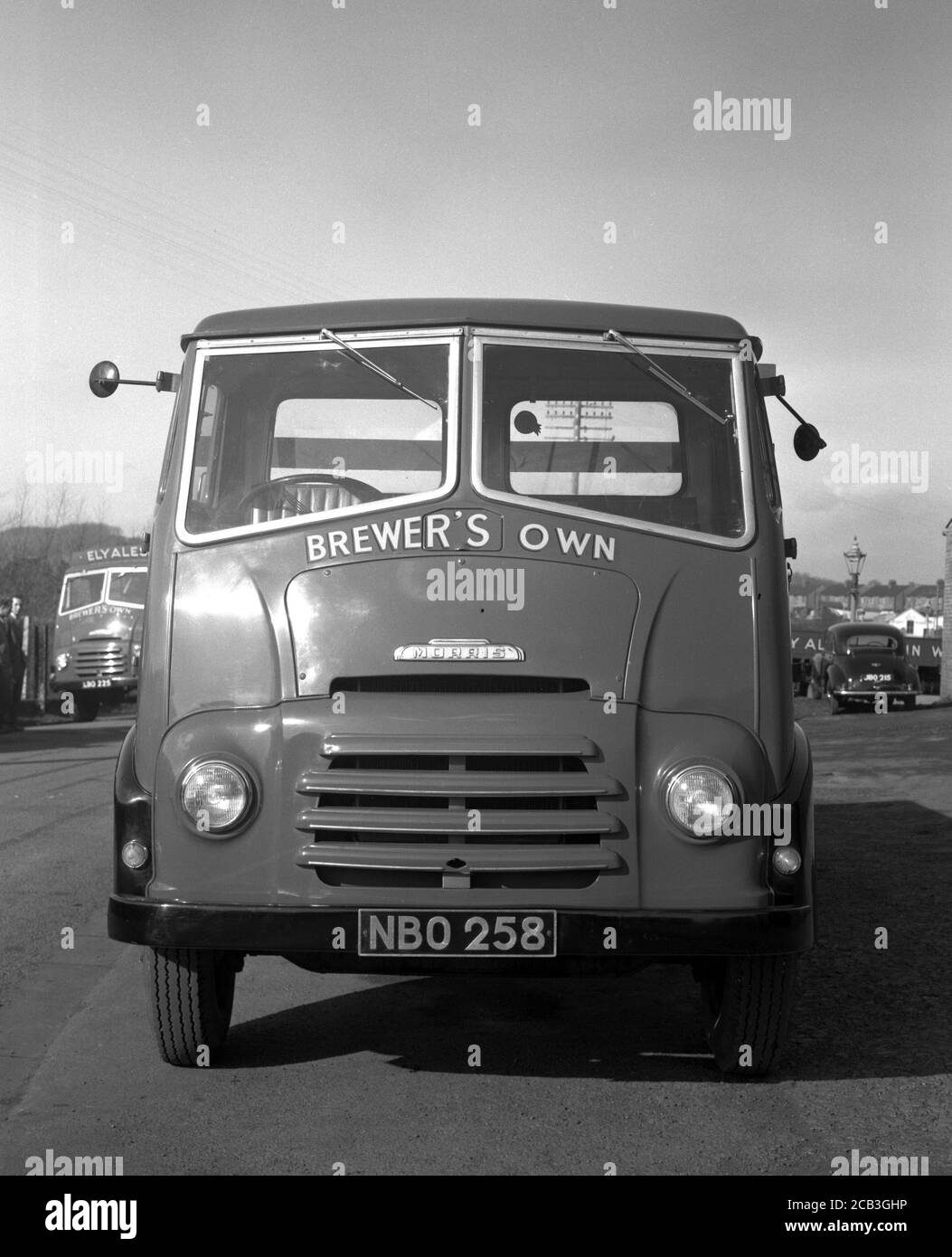 1957 Morris FE Series III Lorry in Ely Ales livery Stock Photo - Alamy
