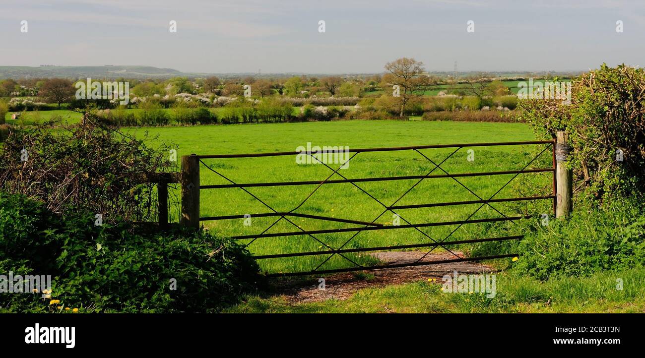 The field gateway hi-res stock photography and images - Alamy