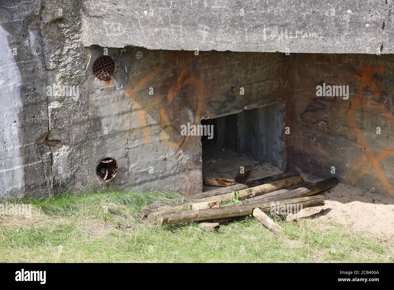 Field bunkers hi-res stock photography and images - Alamy