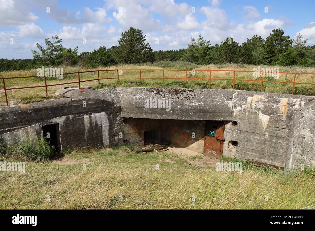 Field bunkers hi-res stock photography and images - Alamy