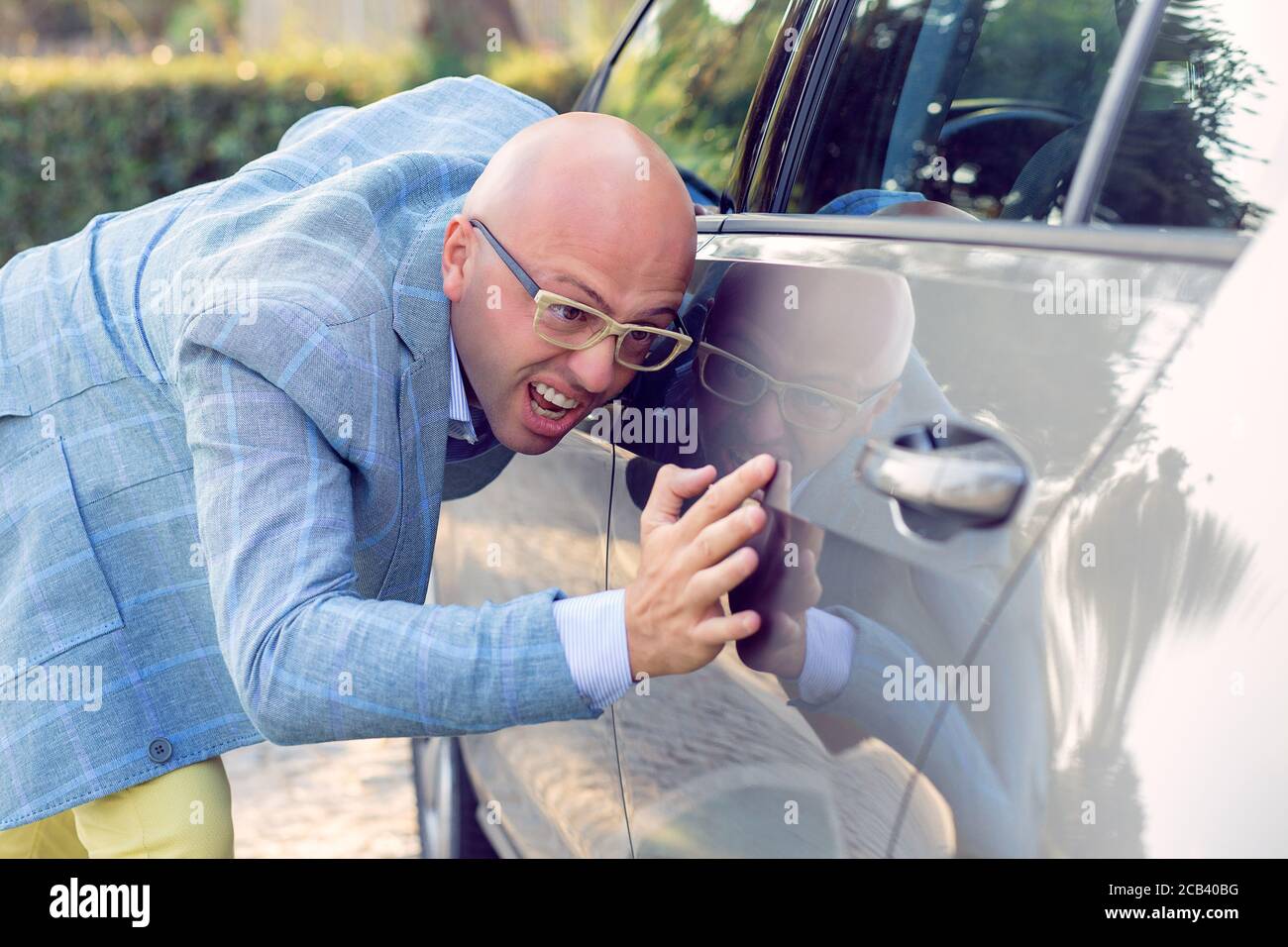 Man scream scratch hi-res stock photography and images - Alamy