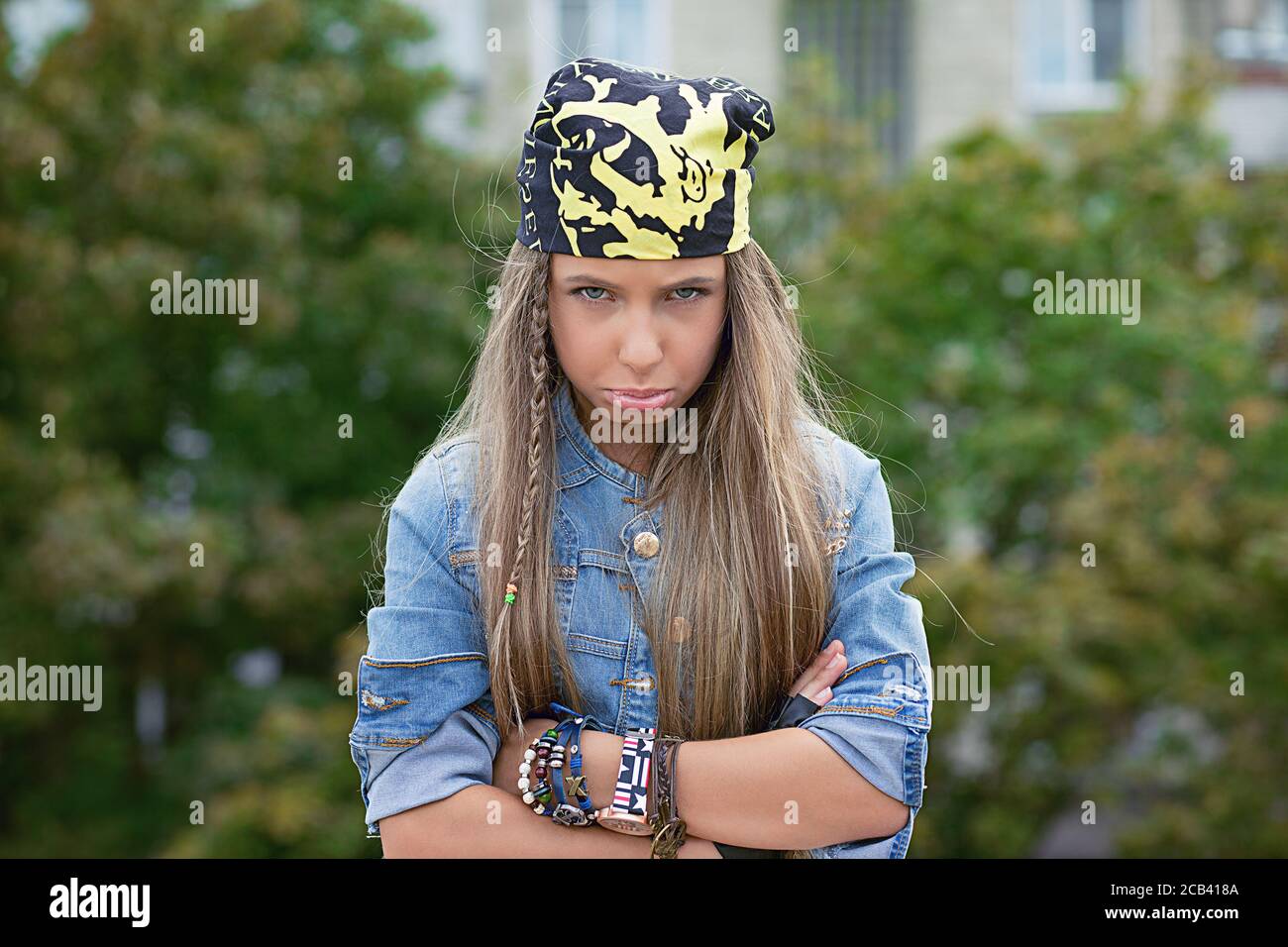 Pursing lips hi-res stock photography and images - Alamy