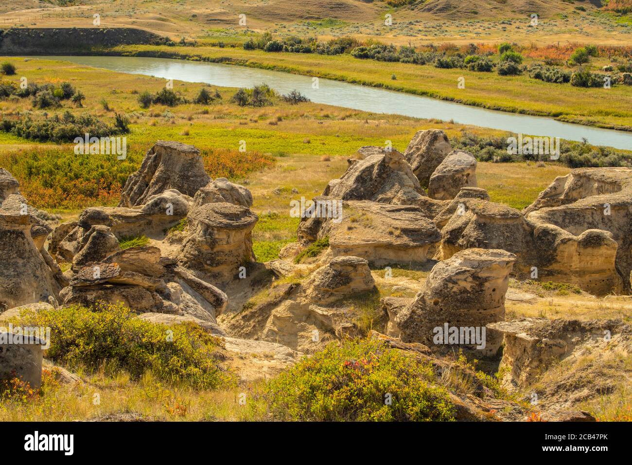 Milk River and Sandstone hoodoos, Writing on Stone Provincial Park ...
