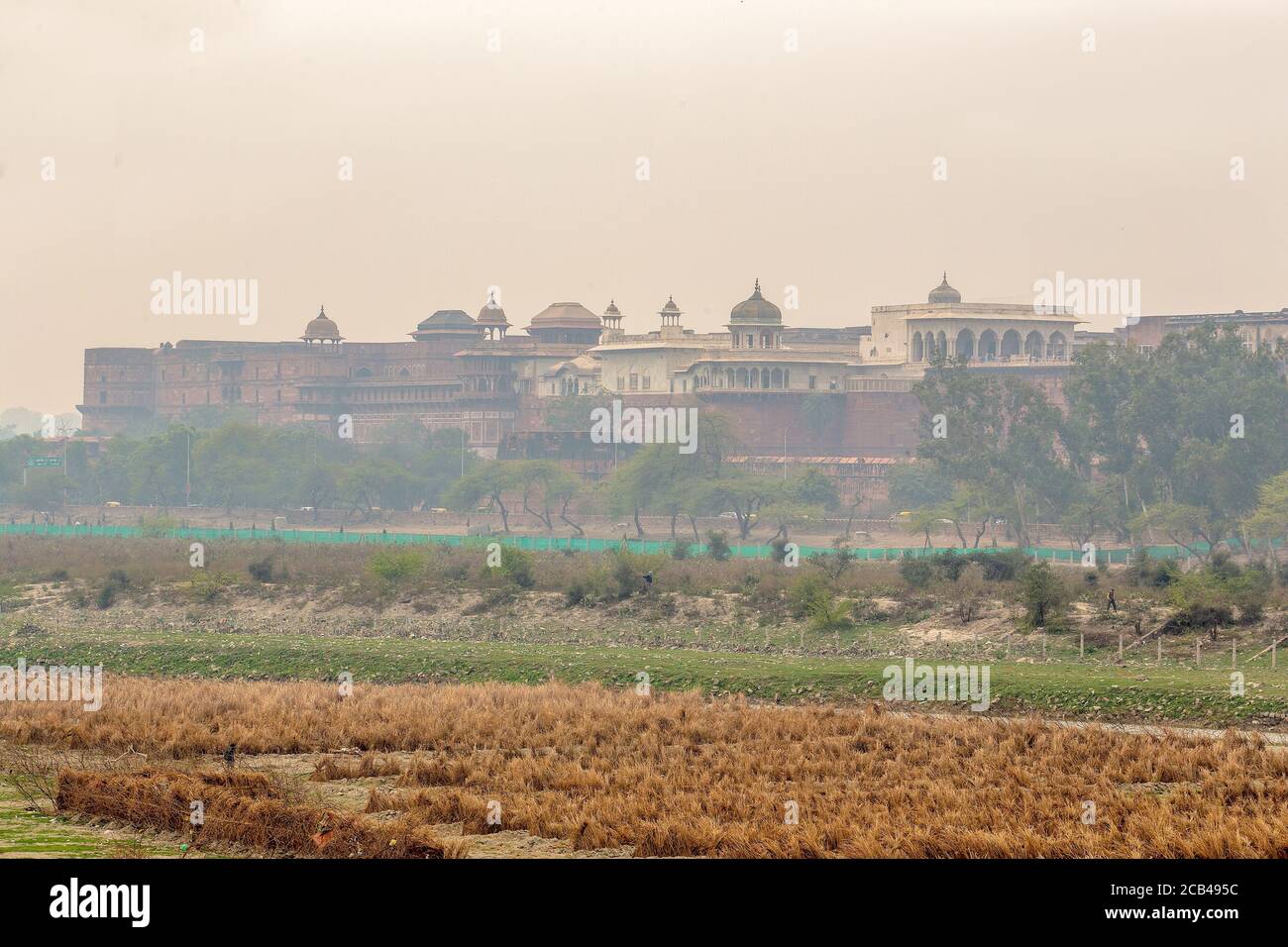 Agra fort medieval architecture hi-res stock photography and images - Alamy