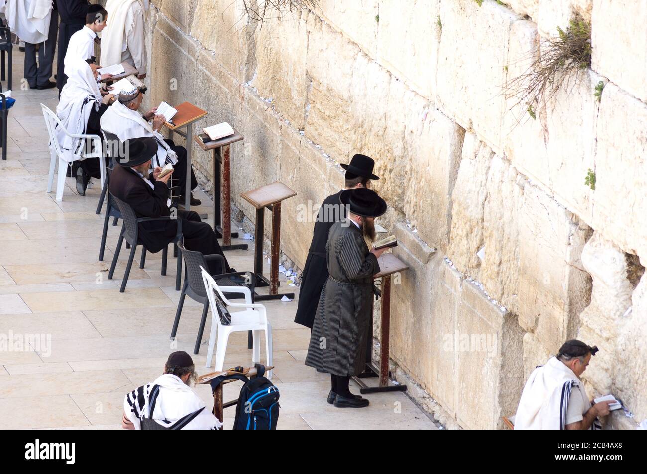 Prayer notes in western wall hi-res stock photography and images - Alamy