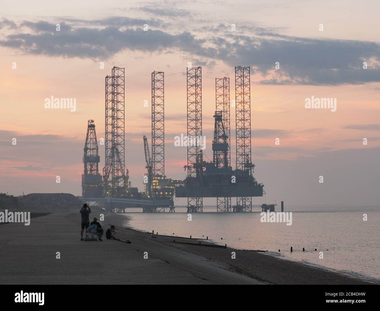 Two drilling rigs hi-res stock photography and images - Alamy
