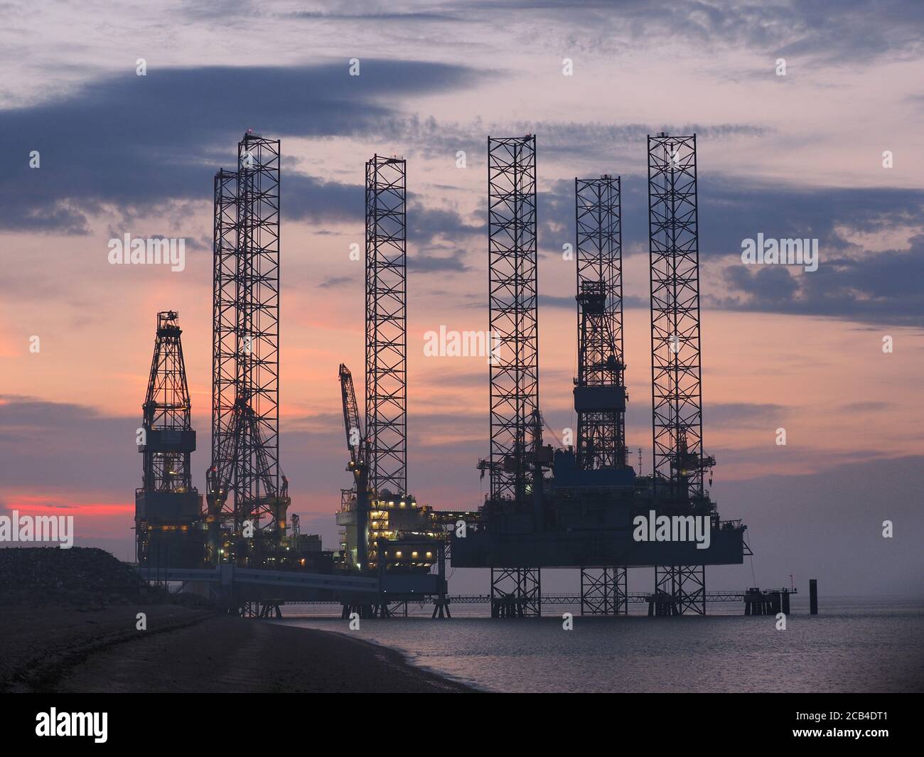 Two drilling rigs hi-res stock photography and images - Alamy