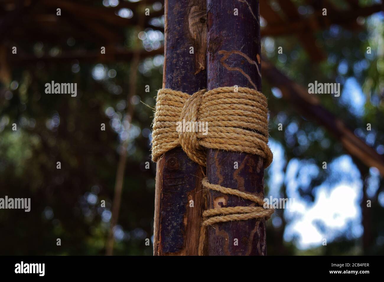 Sheer lashing hi-res stock photography and images - Alamy