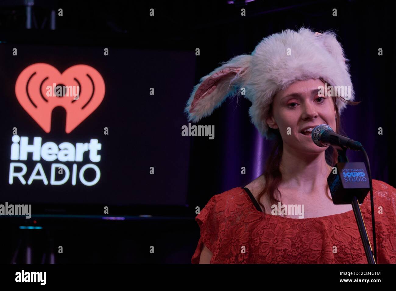 Irish female singer hi-res stock photography and images - Alamy