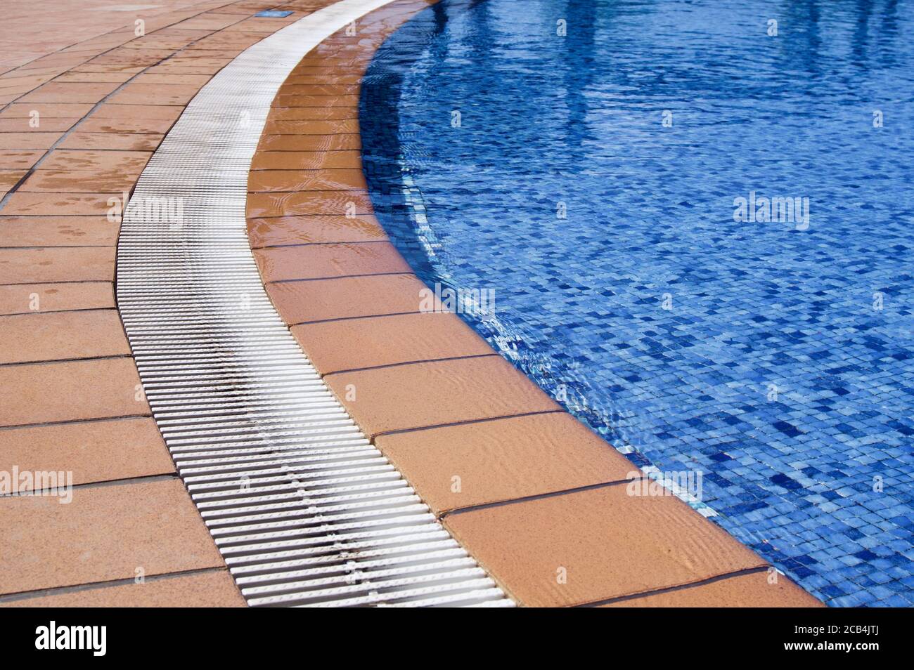 Drain a swimming pool hi-res stock photography and images - Alamy