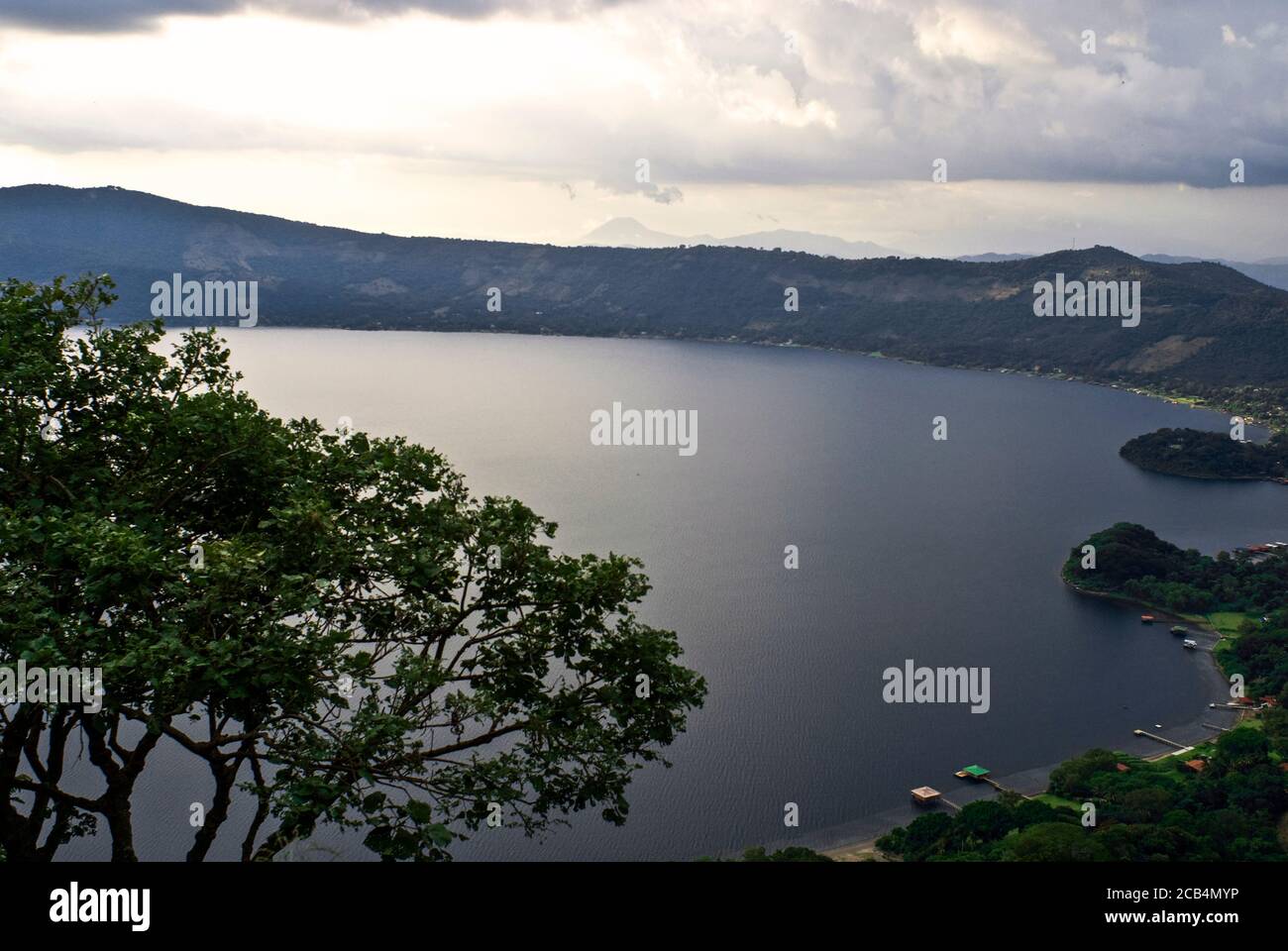 Lago de coatepeque hi-res stock photography and images - Alamy
