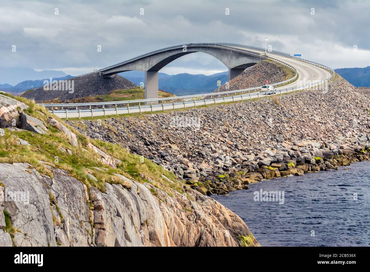 Norwegian landscape route atlanterhavsveien hi-res stock photography ...
