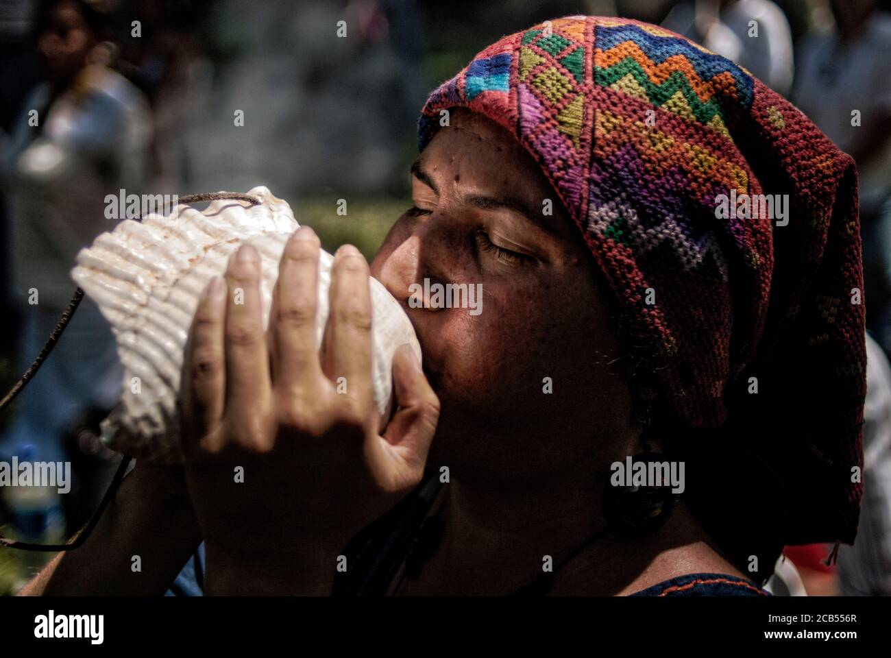 Indigenous descent hi-res stock photography and images - Alamy