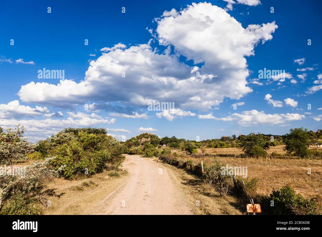 Zimbabwe village hi-res stock photography and images - Alamy