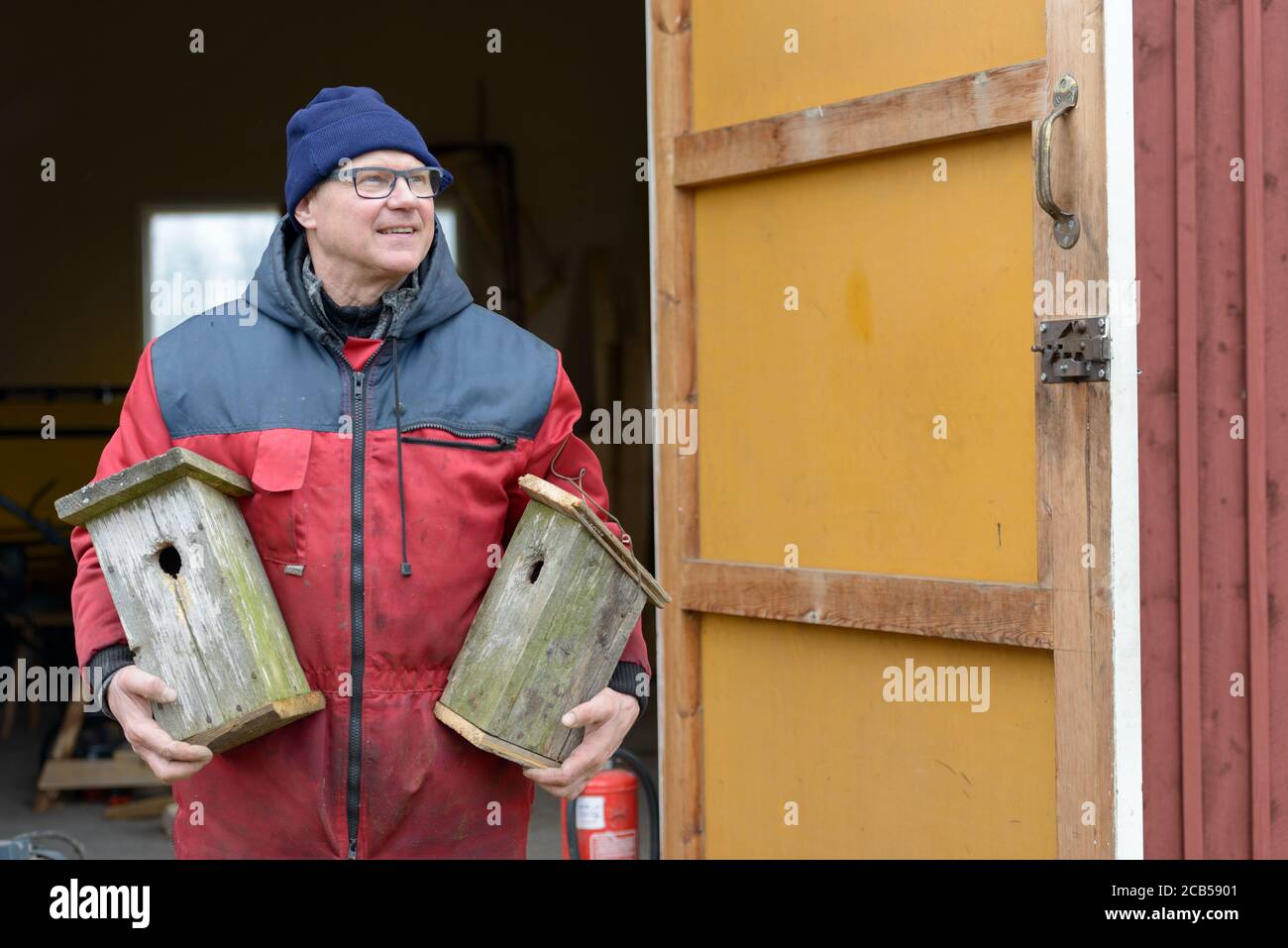 Birdhouse making hi-res stock photography and images - Alamy