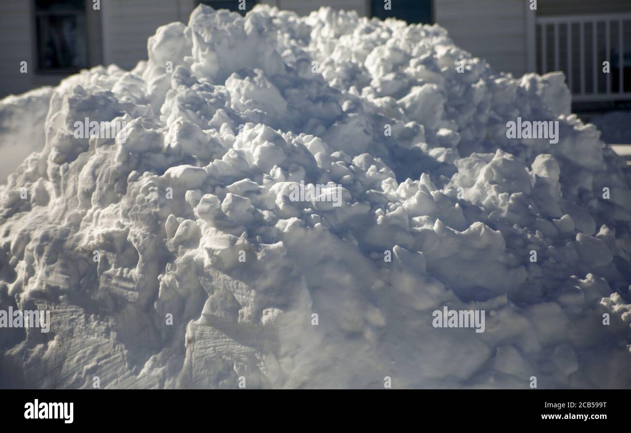 Pile of snow hi-res stock photography and images - Alamy