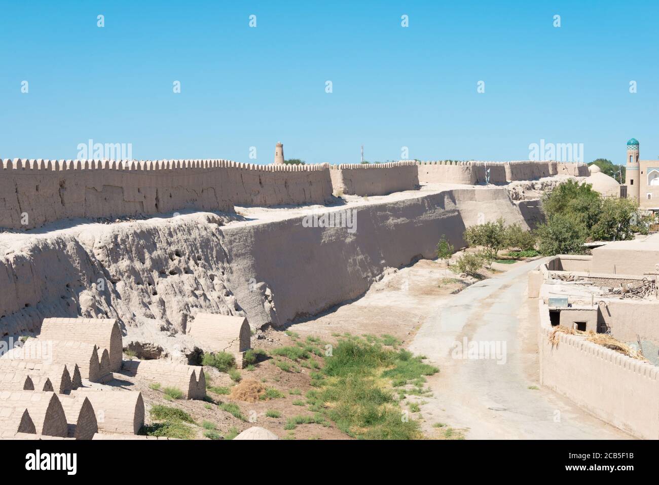 Khiva, Uzbekistan - City wall of Ancient city of Itchan Kala in Khiva ...