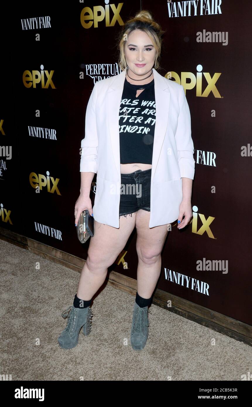 Emma dunn hi-res stock photography and images - Alamy