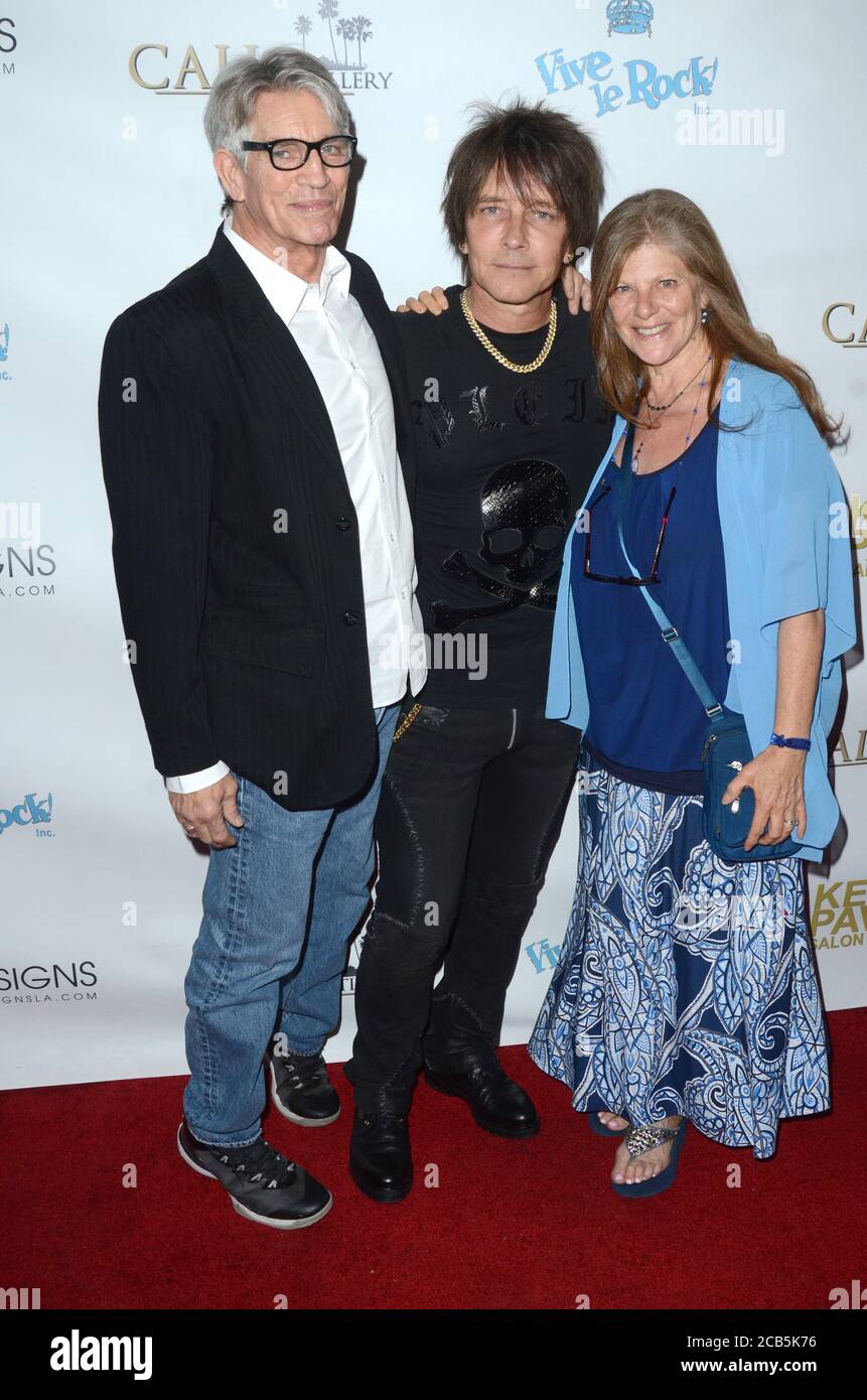 LOS ANGELES - NOV 8: Eric Roberts, Billy Morrison, Eliza Roberts at the ...