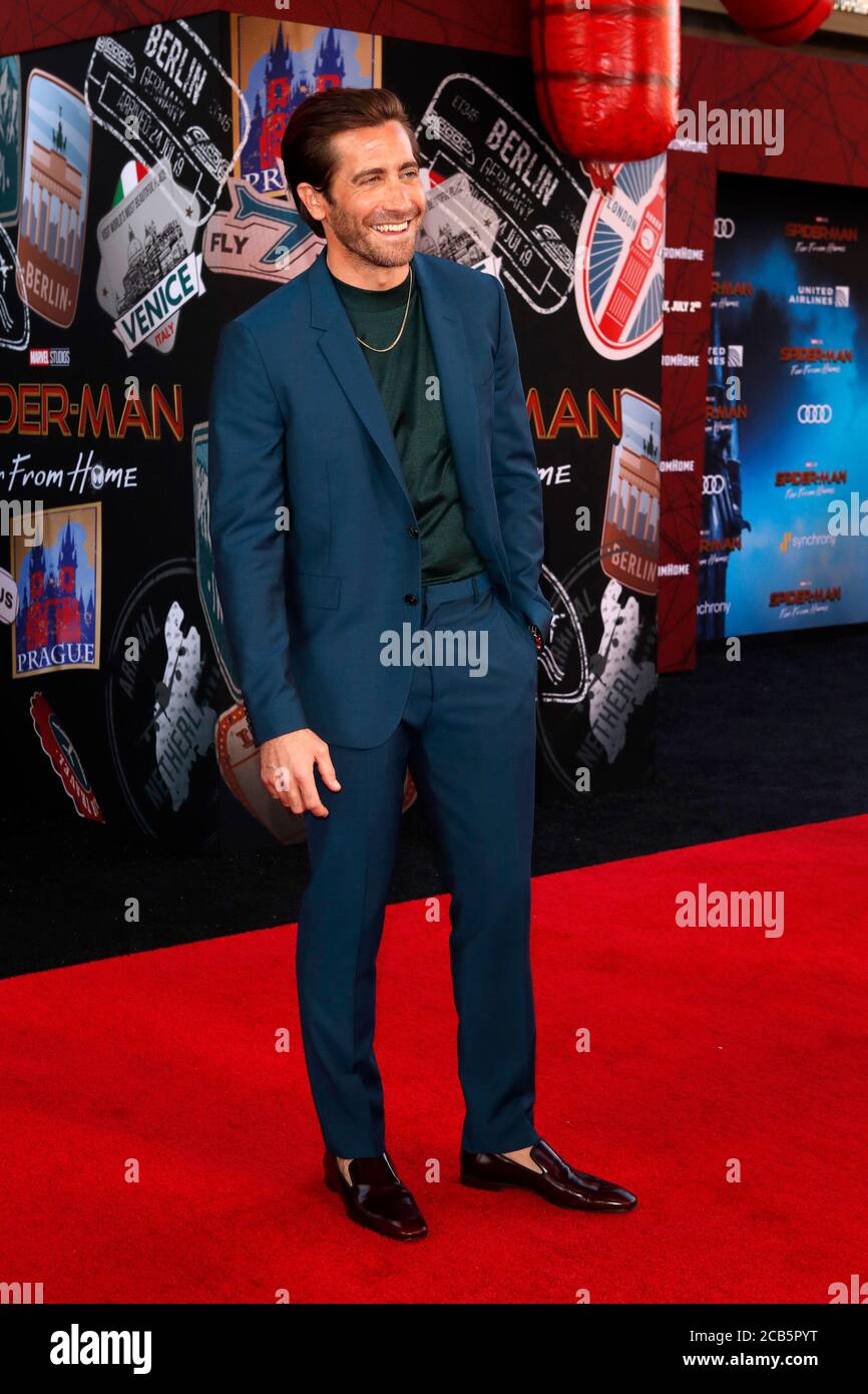 Jake gyllenhaal spider man hi-res stock photography and images - Alamy