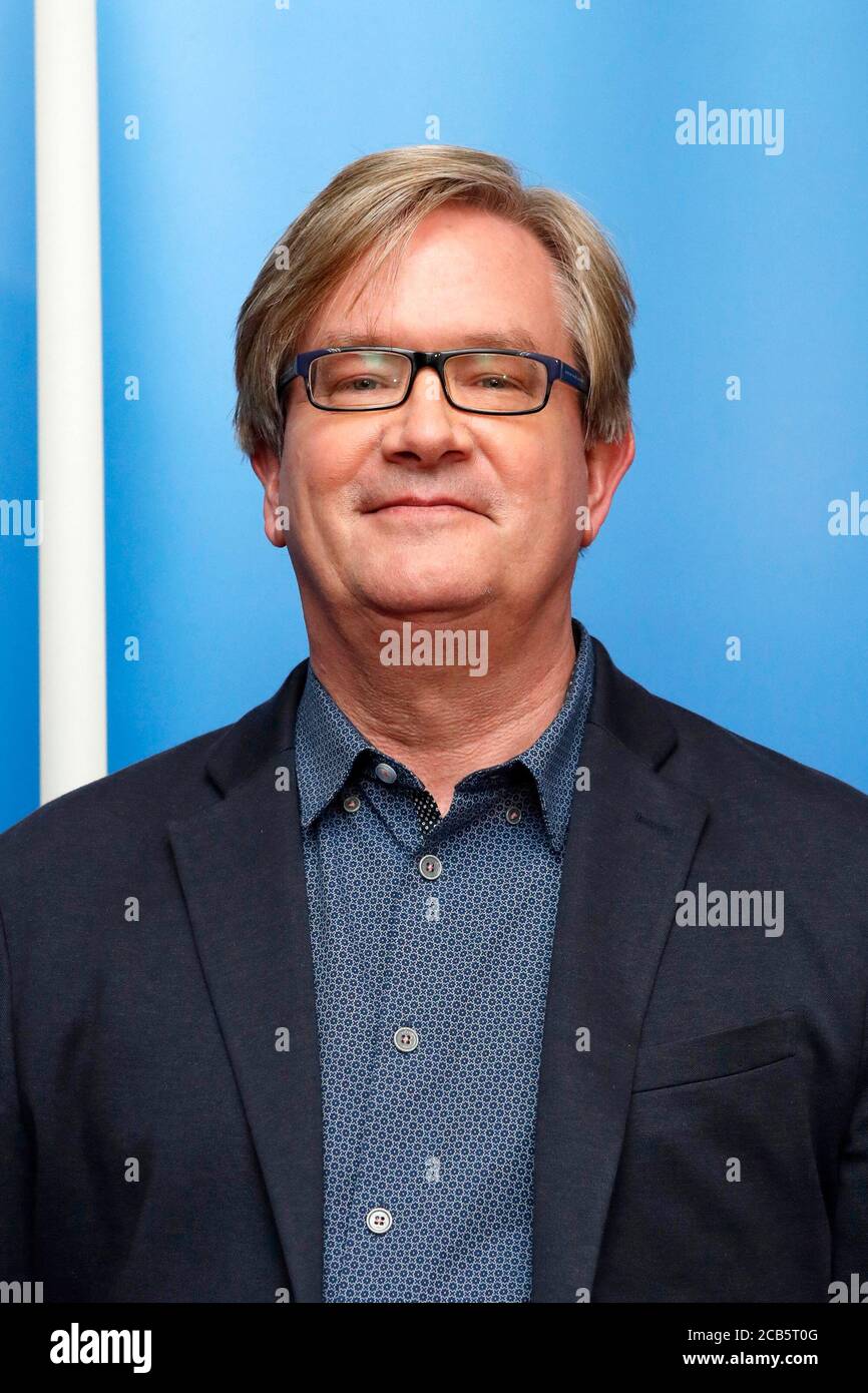 LOS ANGELES - MAR 5: Mark McKinney at the "Superstore" For Your ...