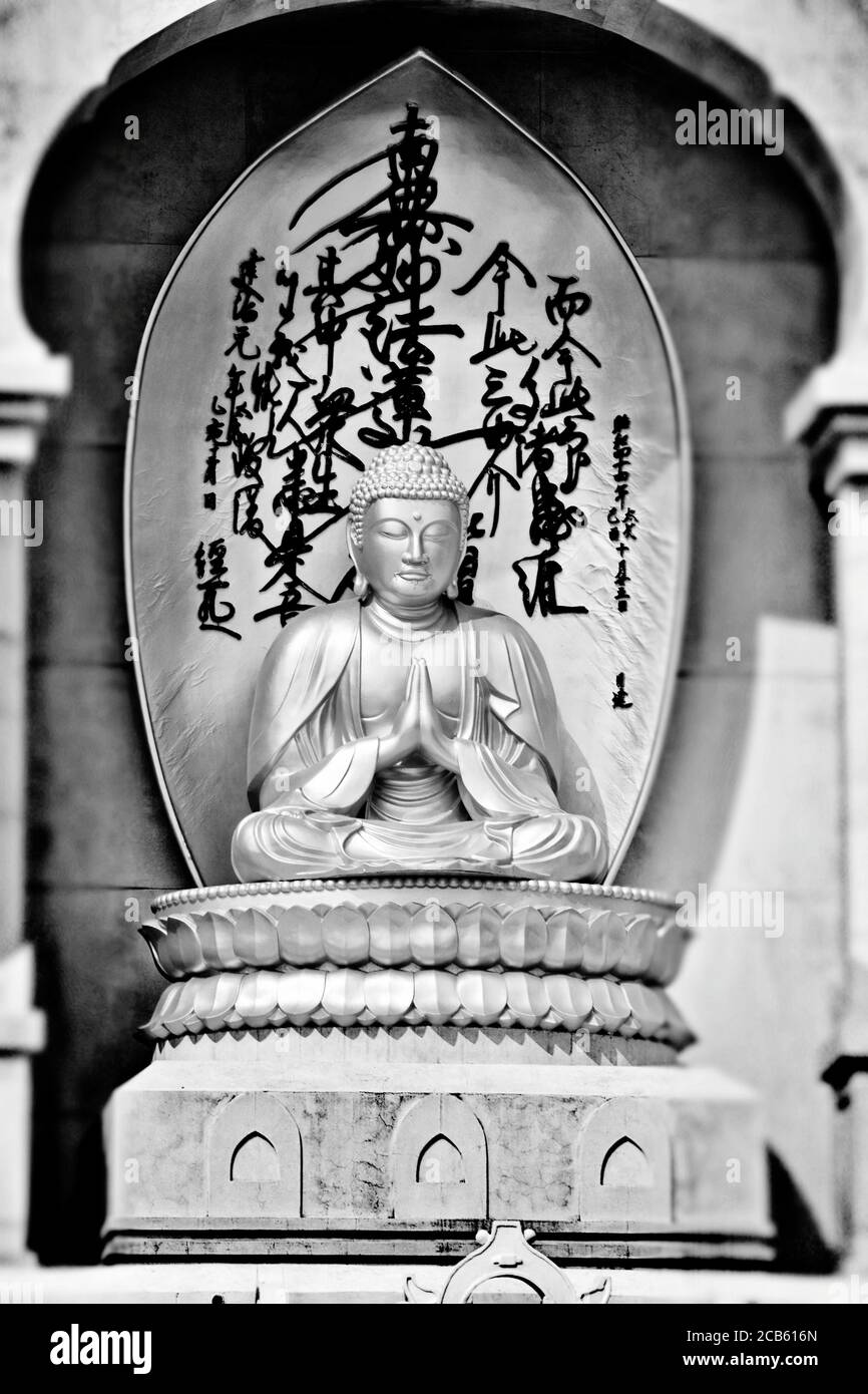 Buddha - Worshiper of non-violence Stock Photo - Alamy