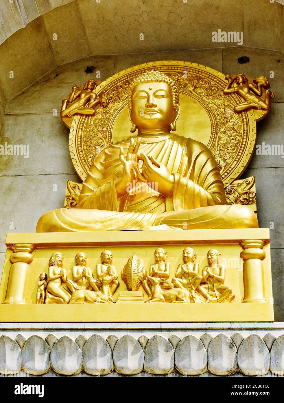 Buddha - Worshiper of non-violence Stock Photo - Alamy