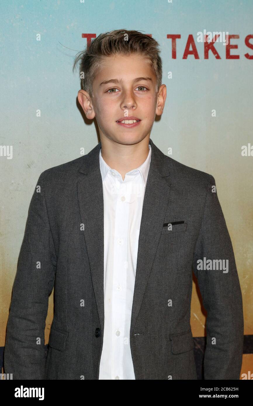 LOS ANGELES - JAN 10: Phoenix Elkin at the "True Detective" Season 3 ...