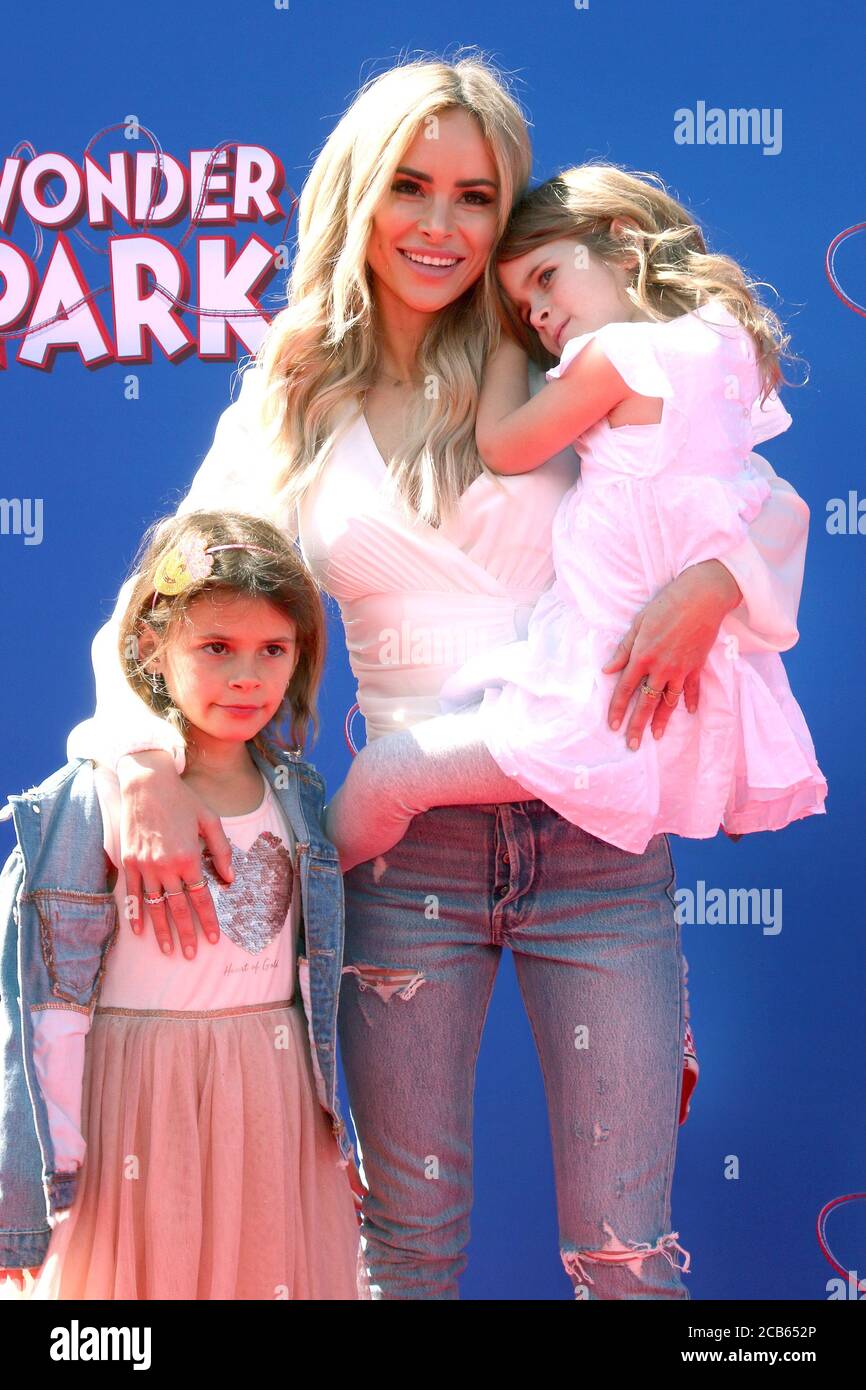 LOS ANGELES - MAR 10: Amanda Stanton, daughters at the Wonder Park ...