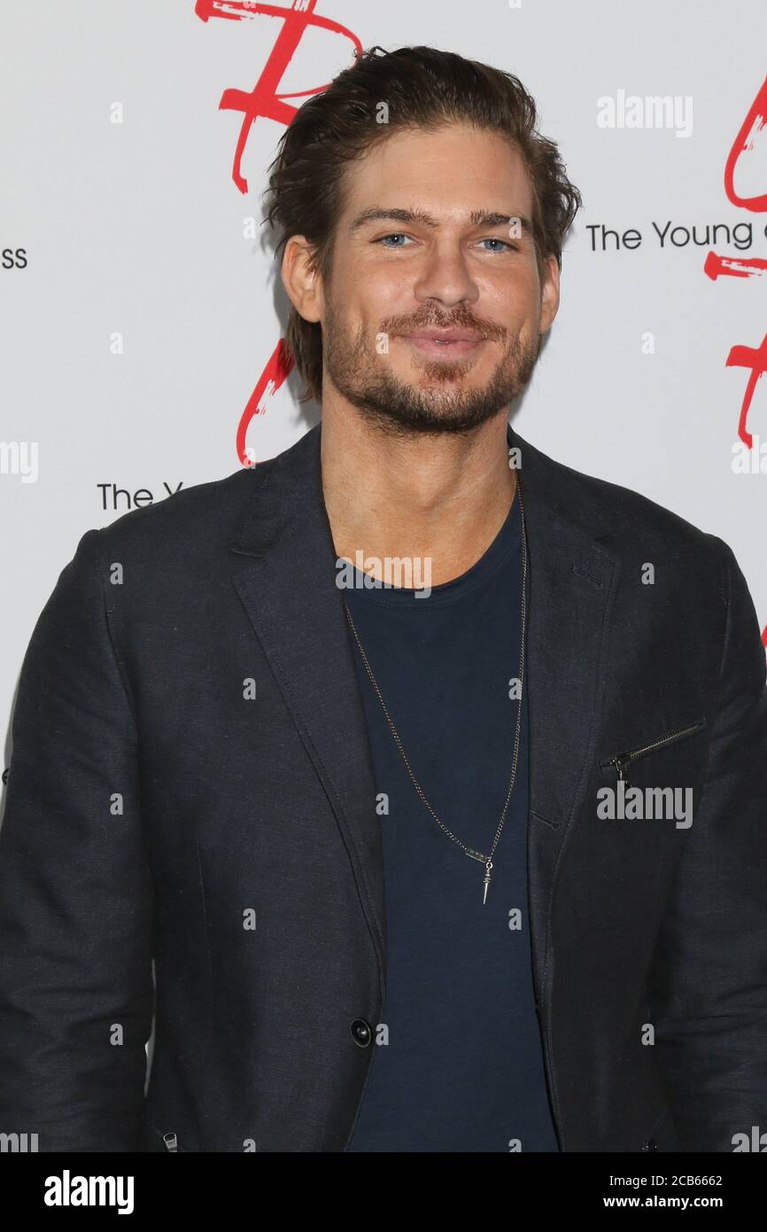 LOS ANGELES - JUN 23: Tyler Johnson at the Young and The Restless Fan ...