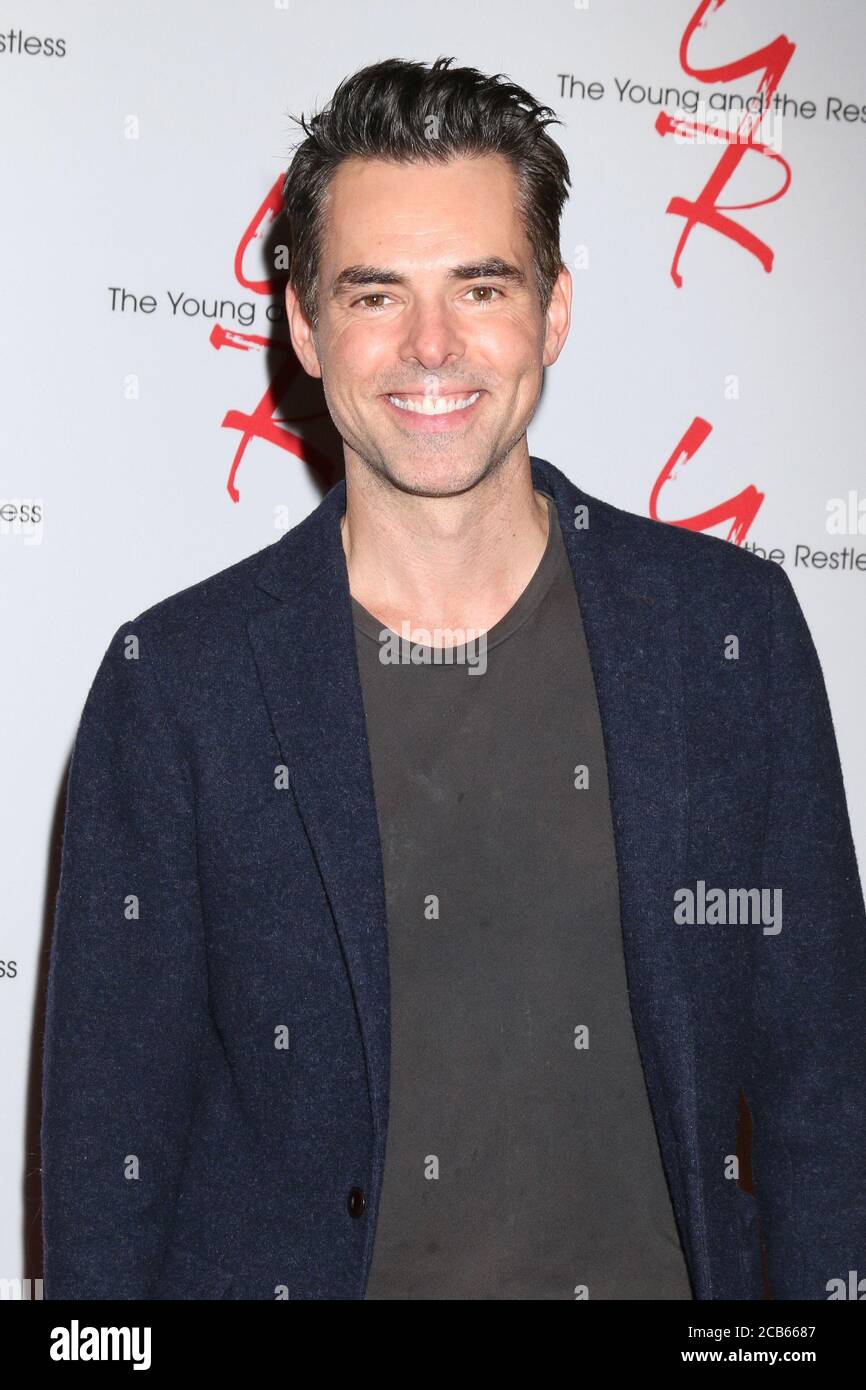 LOS ANGELES - JAN 17: Jason Thompson at the Young and the Restless ...